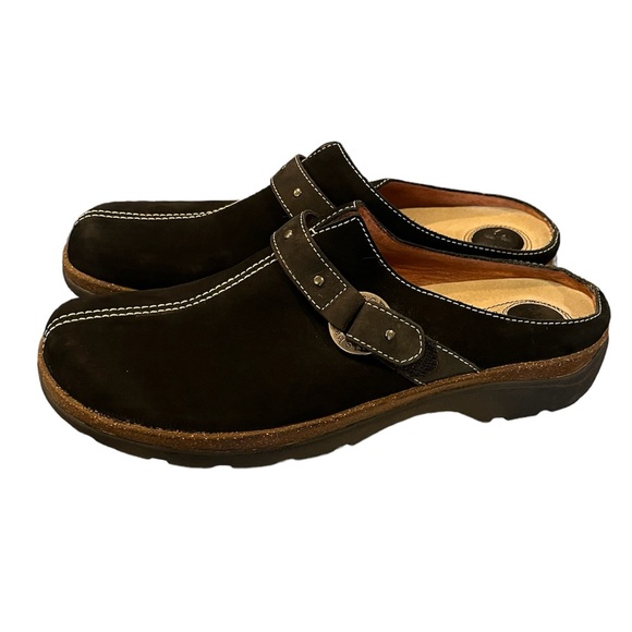 Bass | Shoes | Bass Suede Leather Cork Sole Slip On Clogs Mules Sz 95 ...